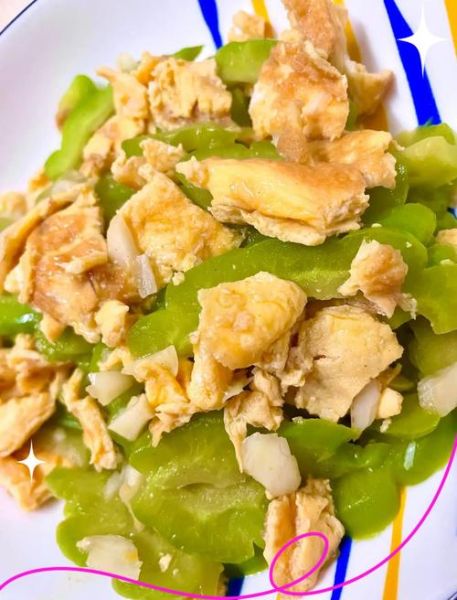 苦瓜炒蛋怎么做好吃又简单_苦瓜炒蛋不苦的方法-第3张图片-山城妙识