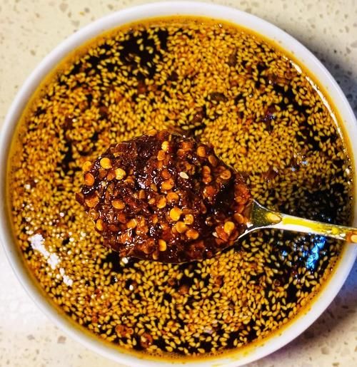 油辣椒的做法及配方_如何做出香辣红亮的油辣椒-第1张图片-山城妙识