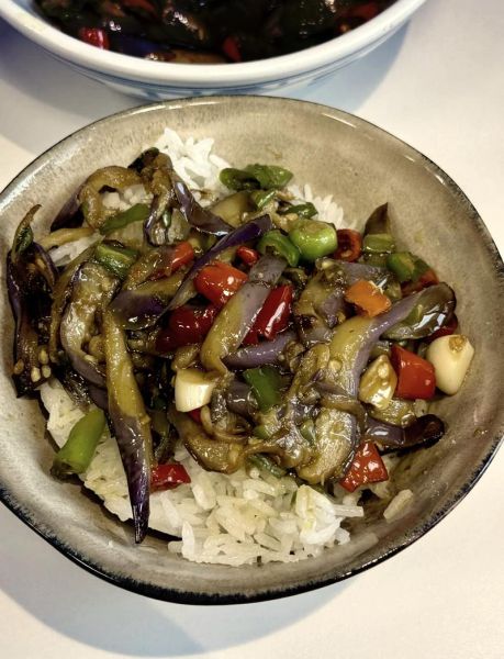 辣椒炒茄子怎么做_家常做法步骤-第1张图片-山城妙识