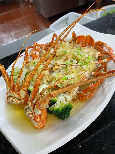 龙虾怎么做才好吃_清蒸还是蒜蓉更香-第1张图片-山城妙识