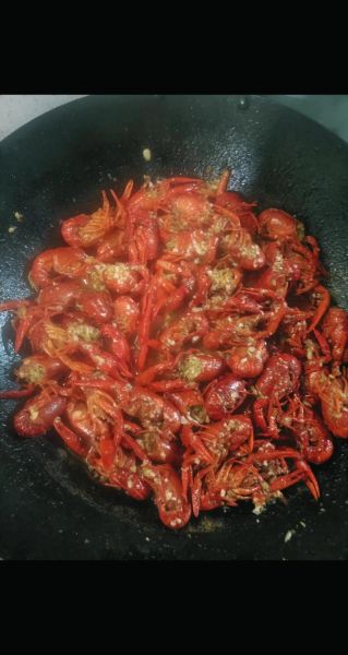 龙虾怎么做才好吃_清蒸还是蒜蓉更香-第2张图片-山城妙识