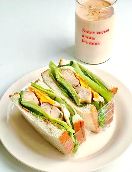 鸡肉三明治怎么做_鸡胸肉三明治做法-第1张图片-山城妙识