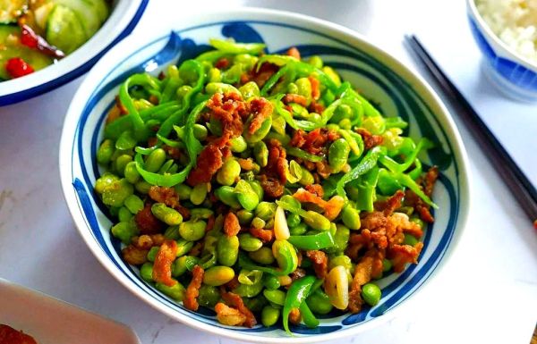 青椒毛豆炒肉丝怎么做_青椒毛豆炒肉丝热量高吗-第1张图片-山城妙识 青椒毛豆炒肉丝怎么做_青椒毛豆炒肉丝热量高吗-第1张图片-山城妙识