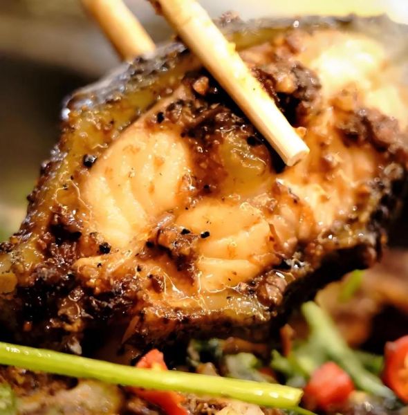 海参斑鱼怎么做好吃_海参斑鱼做法大全图-第1张图片-山城妙识