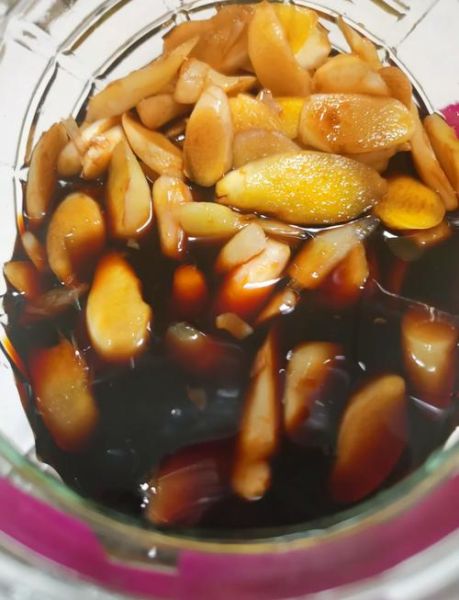 陈醋泡姜的正确做法_陈醋泡姜的功效与禁忌-第1张图片-山城妙识