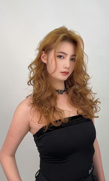 蛋卷头发型图片中长发_适合什么脸型-第3张图片-山城妙识