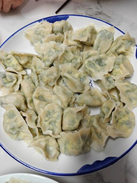 韭菜虾仁饺子馅怎么做_韭菜虾仁饺子馅怎么调才鲜嫩-第3张图片-山城妙识 韭菜虾仁饺子馅怎么做_韭菜虾仁饺子馅怎么调才鲜嫩-第3张图片-山城妙识