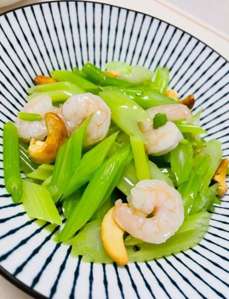 腰果虾仁炒芹菜怎么做_腰果虾仁炒芹菜热量高吗-第2张图片-山城妙识 腰果虾仁炒芹菜怎么做_腰果虾仁炒芹菜热量高吗-第2张图片-山城妙识