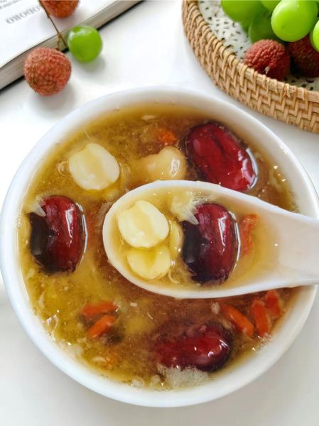 银耳莲子红枣羹的功效_孕妇能吃吗-第2张图片-山城妙识