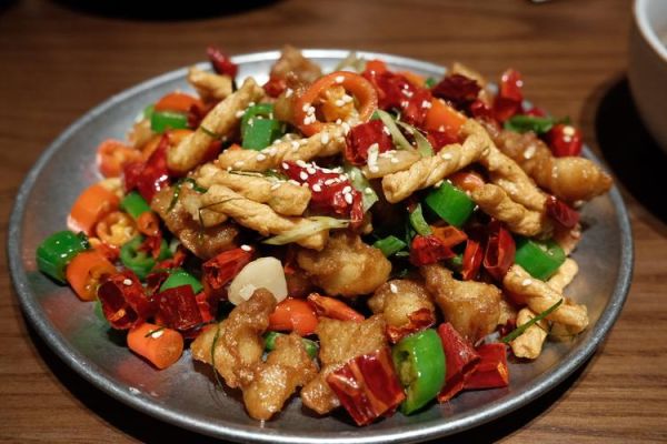 麻花跟什么菜煮才好吃_麻花适合搭配哪些蔬菜-第1张图片-山城妙识