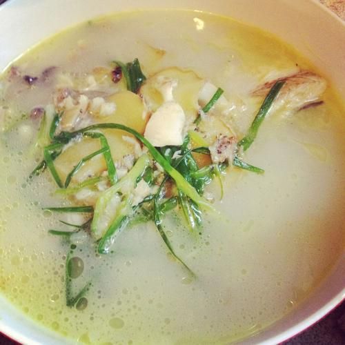 鲈鱼汤放什么配菜好吃_鲈鱼汤配菜推荐-第2张图片-山城妙识