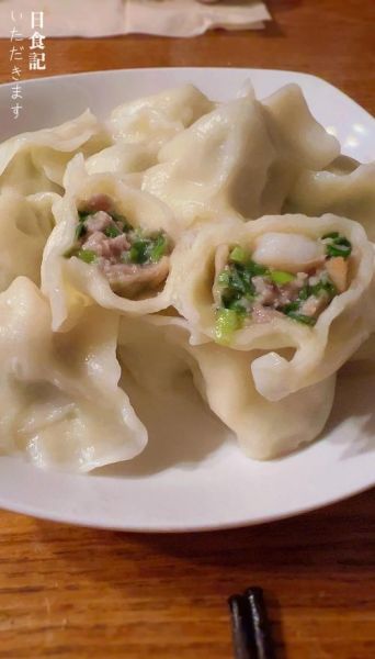 韭菜虾仁饺子怎么调馅_韭菜虾仁饺子馅要不要焯水-第3张图片-山城妙识 韭菜虾仁饺子怎么调馅_韭菜虾仁饺子馅要不要焯水-第3张图片-山城妙识