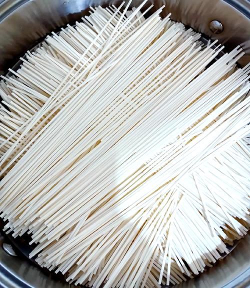蒸面条怎么做家庭做法_蒸面条需要蒸多久-第1张图片-山城妙识
