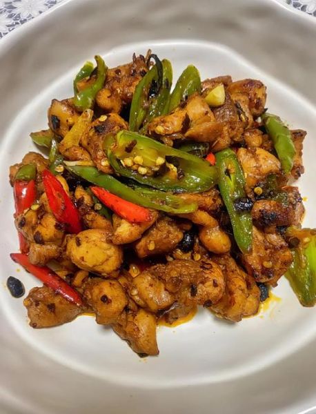 鸡腿肉爆炒怎么炒才嫩_鸡腿肉爆炒需要焯水吗-第1张图片-山城妙识 鸡腿肉爆炒怎么炒才嫩_鸡腿肉爆炒需要焯水吗-第1张图片-山城妙识