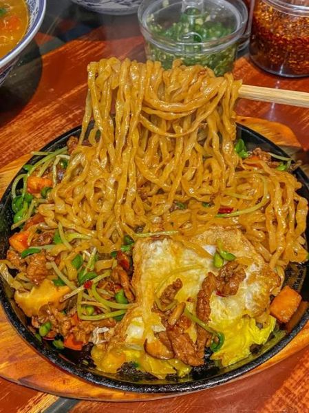 铁板牛肉面好吃吗_铁板牛肉面做法-第1张图片-山城妙识 铁板牛肉面好吃吗_铁板牛肉面做法-第1张图片-山城妙识