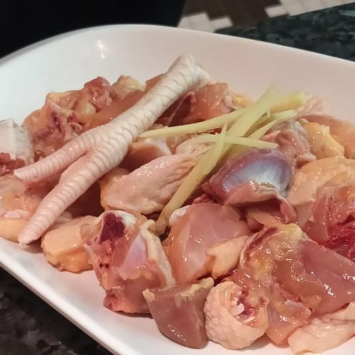 鸡火锅配菜有哪些_鸡火锅配菜怎么搭配-第1张图片-山城妙识