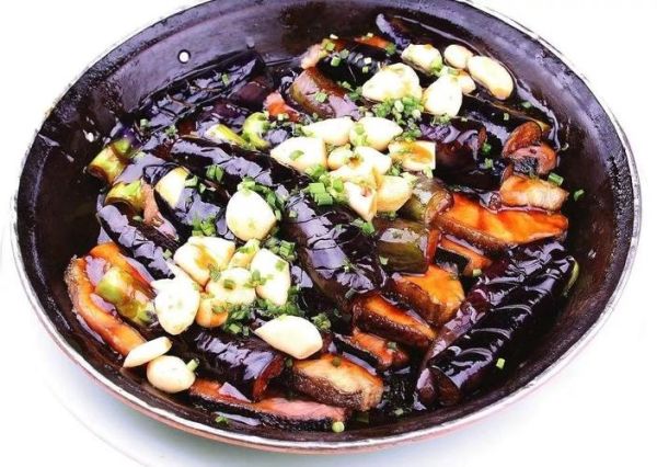 熹妃传鲶鱼炖茄子怎么做_鲶鱼炖茄子最正宗做法-第2张图片-山城妙识