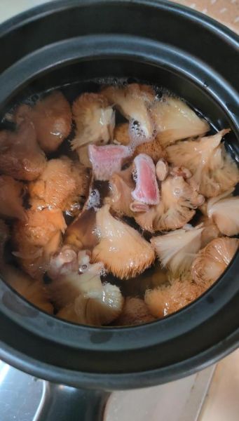 鲜猴头菇怎么煲汤_猴头菇汤的做法窍门-第2张图片-山城妙识