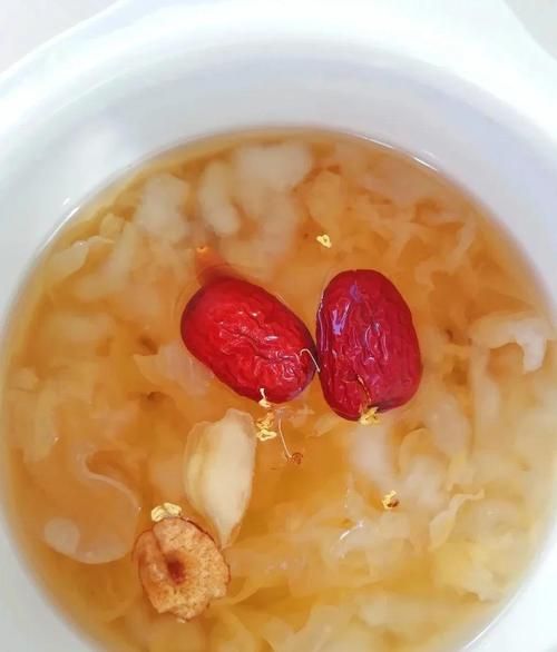 雪蛤燕窝的功效与作用_雪蛤燕窝适合什么人吃-第1张图片-山城妙识