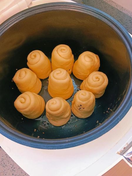 电饭煲做面包怎么做_家常面包简单做法电饭煲-第2张图片-山城妙识