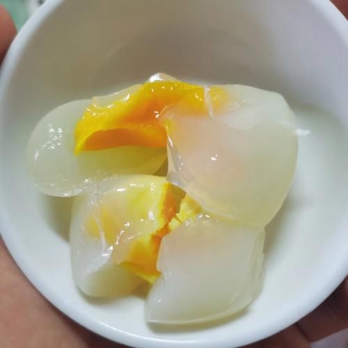 鸽子蛋和燕窝哪个对孕妇好_孕期吃哪个更营养-第3张图片-山城妙识