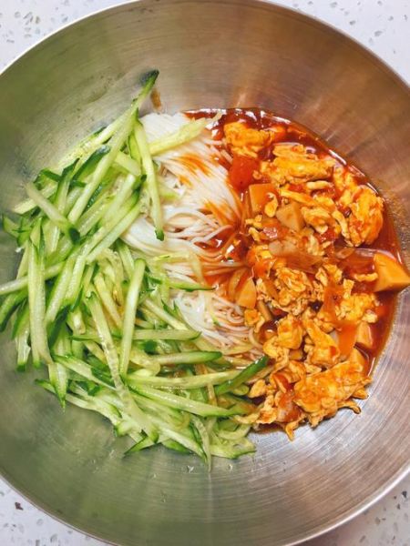 鸡蛋西红柿打卤面怎么做_打卤面卤子做法-第2张图片-山城妙识 鸡蛋西红柿打卤面怎么做_打卤面卤子做法-第2张图片-山城妙识