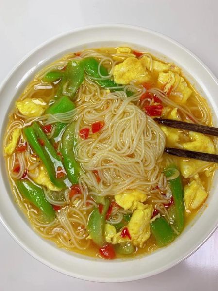 鸡蛋面条怎么做_鸡蛋面条怎么和面-第1张图片-山城妙识