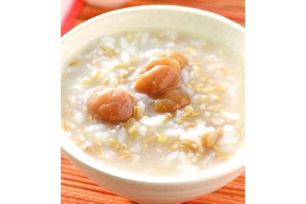 龙眼肉粥的做法_龙眼肉粥怎么煮最香-第1张图片-山城妙识