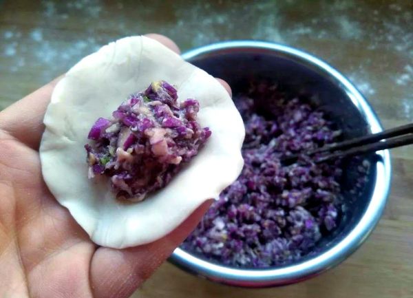 甘蓝馅饺子怎么做_甘蓝饺子馅怎么调才好吃-第3张图片-山城妙识