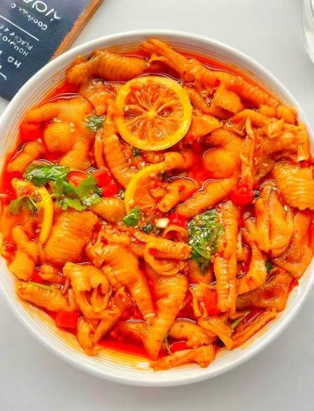 蒜香鸡爪怎么做_凉拌蒜香鸡爪的做法-第1张图片-山城妙识