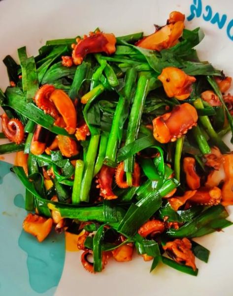 鱿鱼炒韭菜怎么做_鱿鱼炒韭菜热量高吗-第1张图片-山城妙识 鱿鱼炒韭菜怎么做_鱿鱼炒韭菜热量高吗-第1张图片-山城妙识