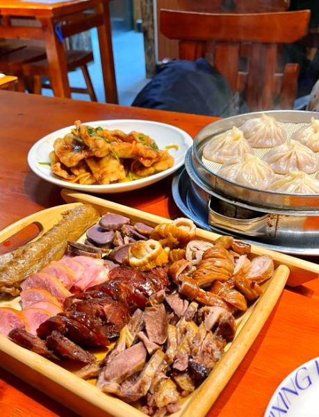 长春特色美食饭店推荐_哪家好吃-第1张图片-山城妙识