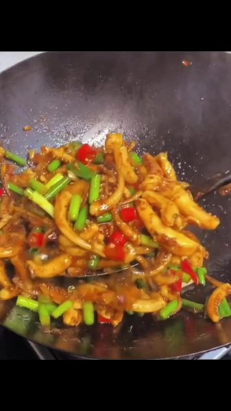鱿鱼怎么炒才嫩_家常鱿鱼做法大全-第2张图片-山城妙识