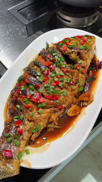 红烧鱼怎么做才入味_红烧鱼的做法大全-第1张图片-山城妙识 红烧鱼怎么做才入味_红烧鱼的做法大全-第1张图片-山城妙识