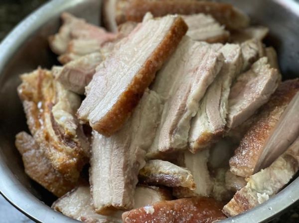 农家扣肉怎么做_扣肉先炸还是先煮-第1张图片-山城妙识