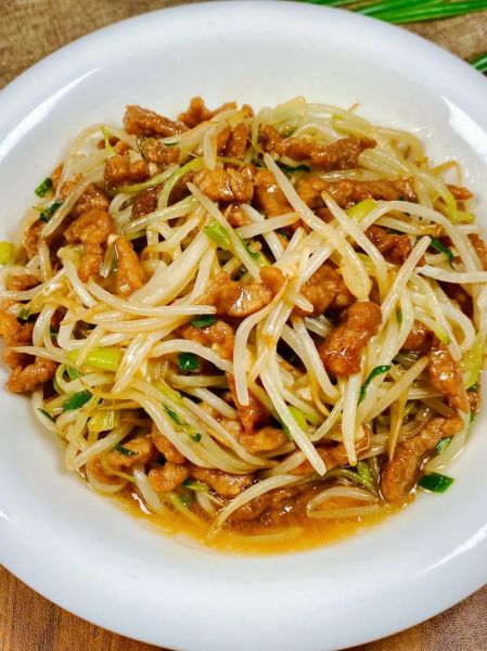 绿豆芽炒肉怎么做_绿豆芽炒肉热量高吗-第2张图片-山城妙识 绿豆芽炒肉怎么做_绿豆芽炒肉热量高吗-第2张图片-山城妙识
