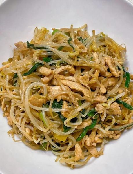 绿豆芽炒肉怎么做_绿豆芽炒肉热量高吗-第3张图片-山城妙识 绿豆芽炒肉怎么做_绿豆芽炒肉热量高吗-第3张图片-山城妙识