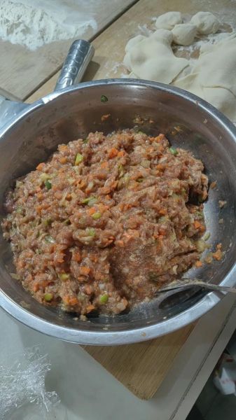 驴肉蒸饺怎么调馅好吃_驴肉蒸饺调馅秘诀-第2张图片-山城妙识
