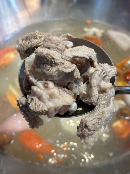 鲜羊肉火锅怎么做_鲜羊肉火锅的家常做法-第1张图片-山城妙识 鲜羊肉火锅怎么做_鲜羊肉火锅的家常做法-第1张图片-山城妙识