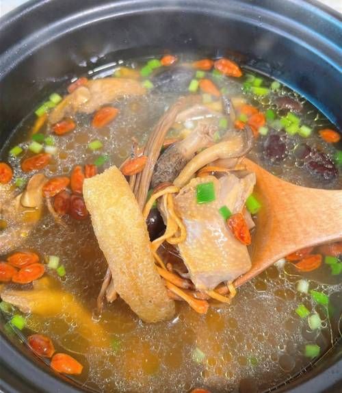 鸽子竹荪汤怎么炖好喝_鸽子竹荪汤的做法大全-第1张图片-山城妙识 鸽子竹荪汤怎么炖好喝_鸽子竹荪汤的做法大全-第1张图片-山城妙识