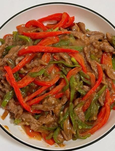 香辣牛肉丝怎么做_家常香辣牛肉丝做法-第1张图片-山城妙识