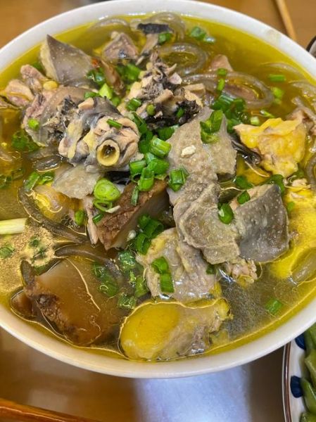 鸡肉炖粉条怎么做_鸡肉炖粉条的家常做法-第3张图片-山城妙识