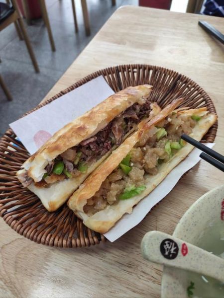 驴肉火烧好吃吗_驴肉火烧为什么香-第1张图片-山城妙识 驴肉火烧好吃吗_驴肉火烧为什么香-第1张图片-山城妙识