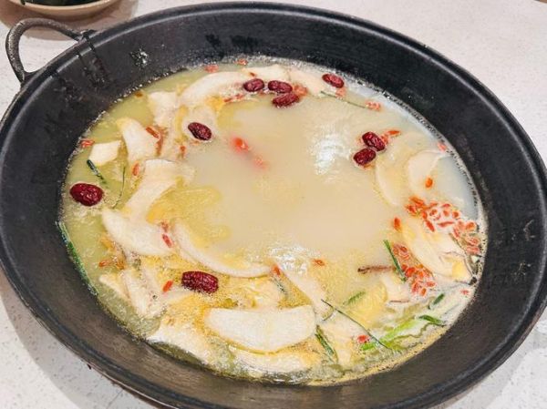 清汤鱼火锅怎么做最好吃_清汤鱼火锅底料怎么选-第2张图片-山城妙识