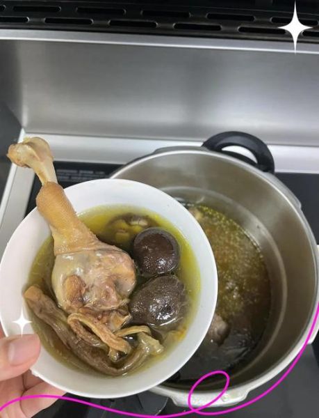 香菇老鸭汤怎么炖好喝_老鸭汤放香菇的正确顺序-第1张图片-山城妙识