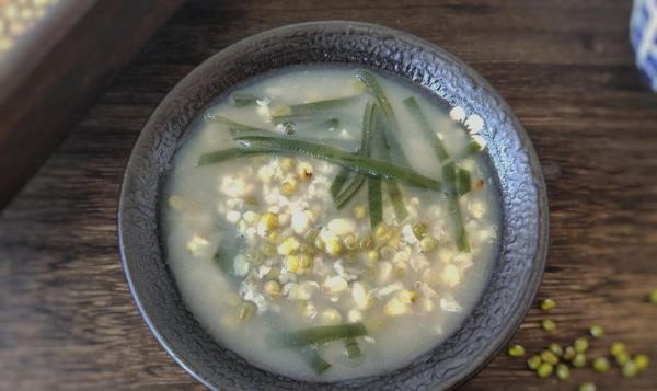 绿豆粥配什么菜好吃_绿豆粥炒什么菜最搭-第2张图片-山城妙识