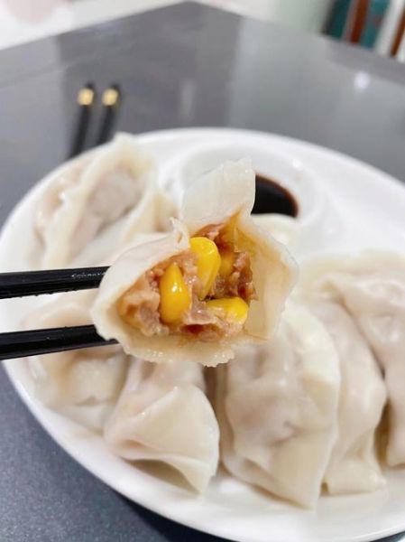 猪肉玉米馅饺子怎么调_猪肉玉米饺子馅比例是多少-第1张图片-山城妙识