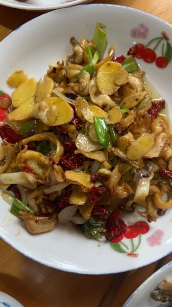 鲍鱼怎么炒着吃好吃_家常爆炒鲍鱼做法-第1张图片-山城妙识