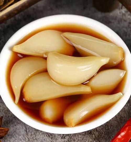 米醋泡大蒜能降血压吗_米醋泡大蒜的正确做法-第2张图片-山城妙识