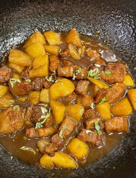 土豆炖肉怎么做才好吃_家常土豆炖肉简单做法-第1张图片-山城妙识 土豆炖肉怎么做才好吃_家常土豆炖肉简单做法-第1张图片-山城妙识